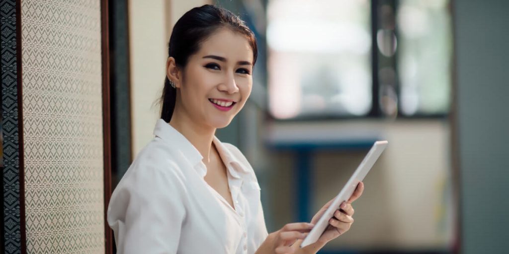 Brand Refresh vs Full Rebrand: What to Choose as a Realtor